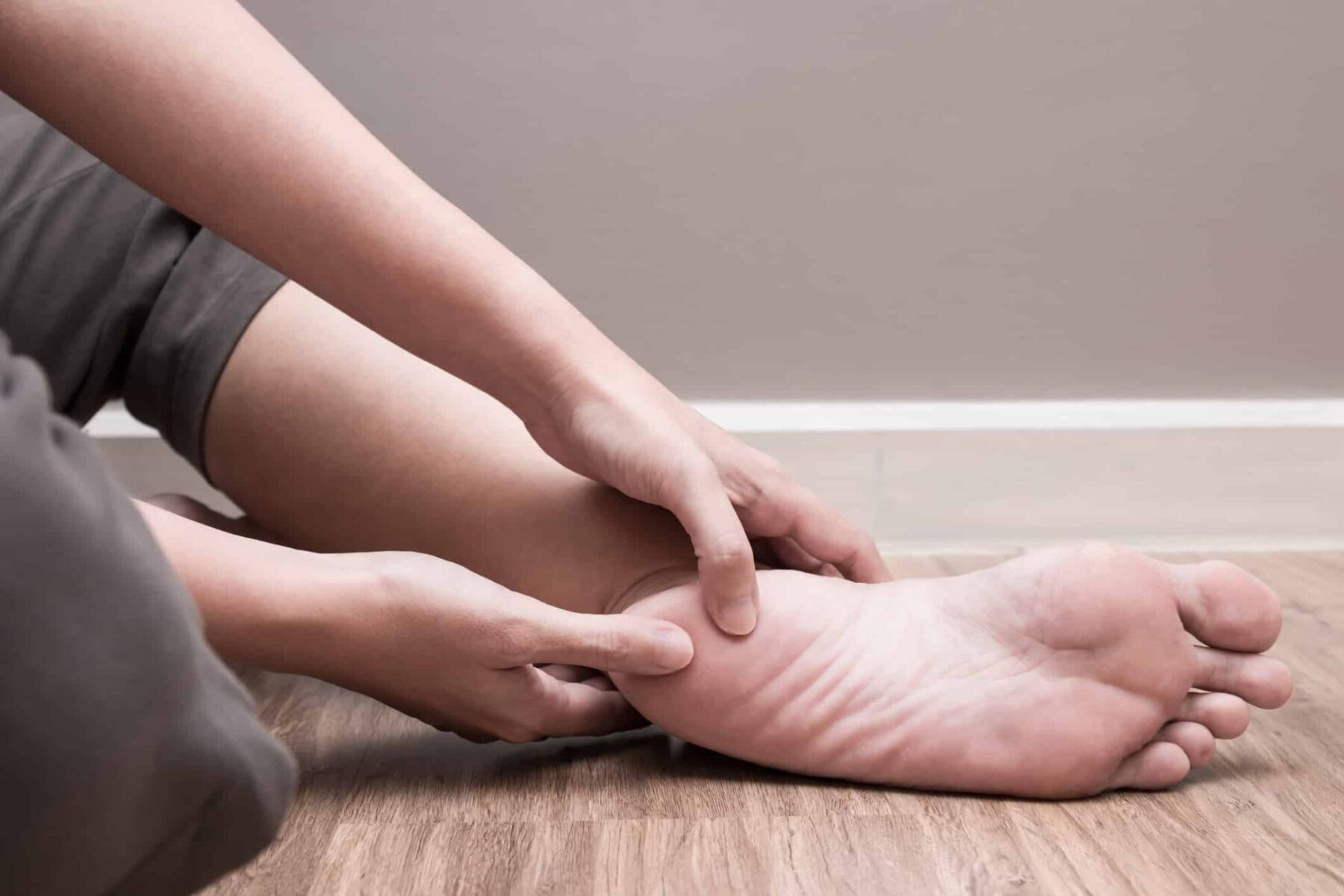 5 Reasons Why Your Feet Hurt When Walking - Feet First Clinic