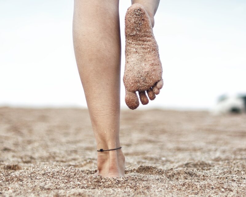 Heel Spurs: Causes, Symptoms, and Treatment Options - Feet First Clinic